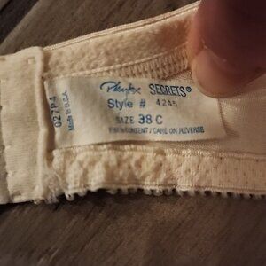 Playtex | Intimates & Sleepwear | Vintage Playtex Secrets Bra 38c Ivory ...